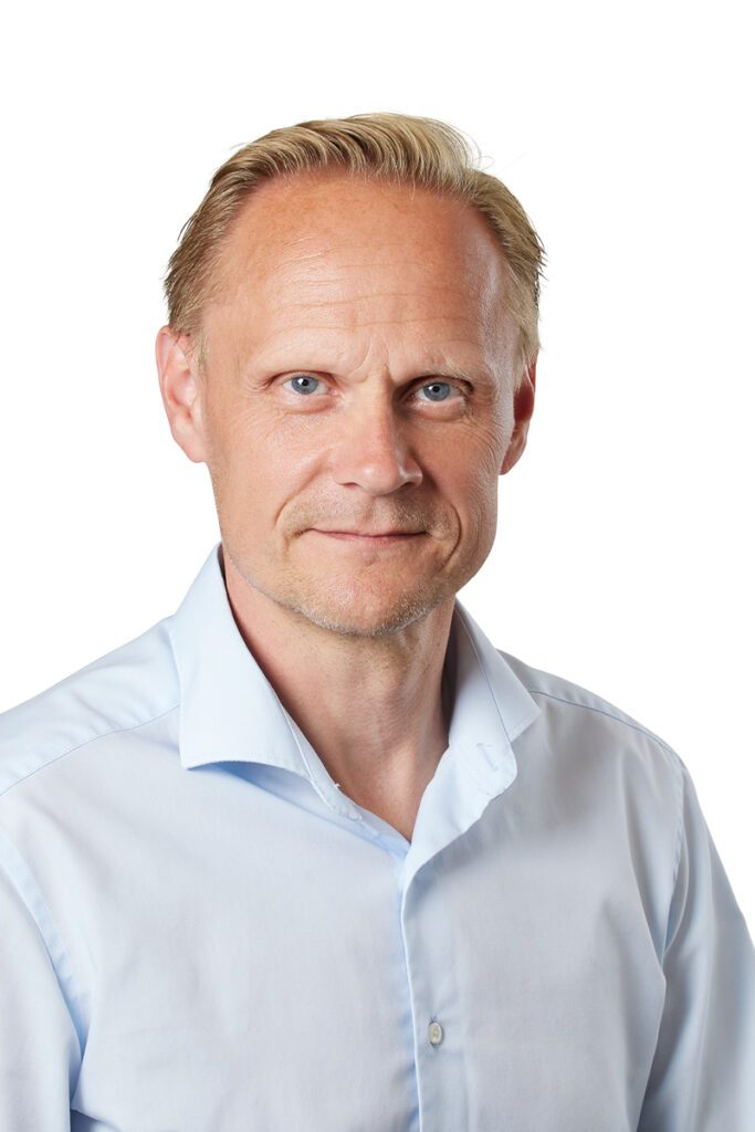 Kontakt CUC Engineering A/S | Specialister i plast & kabler